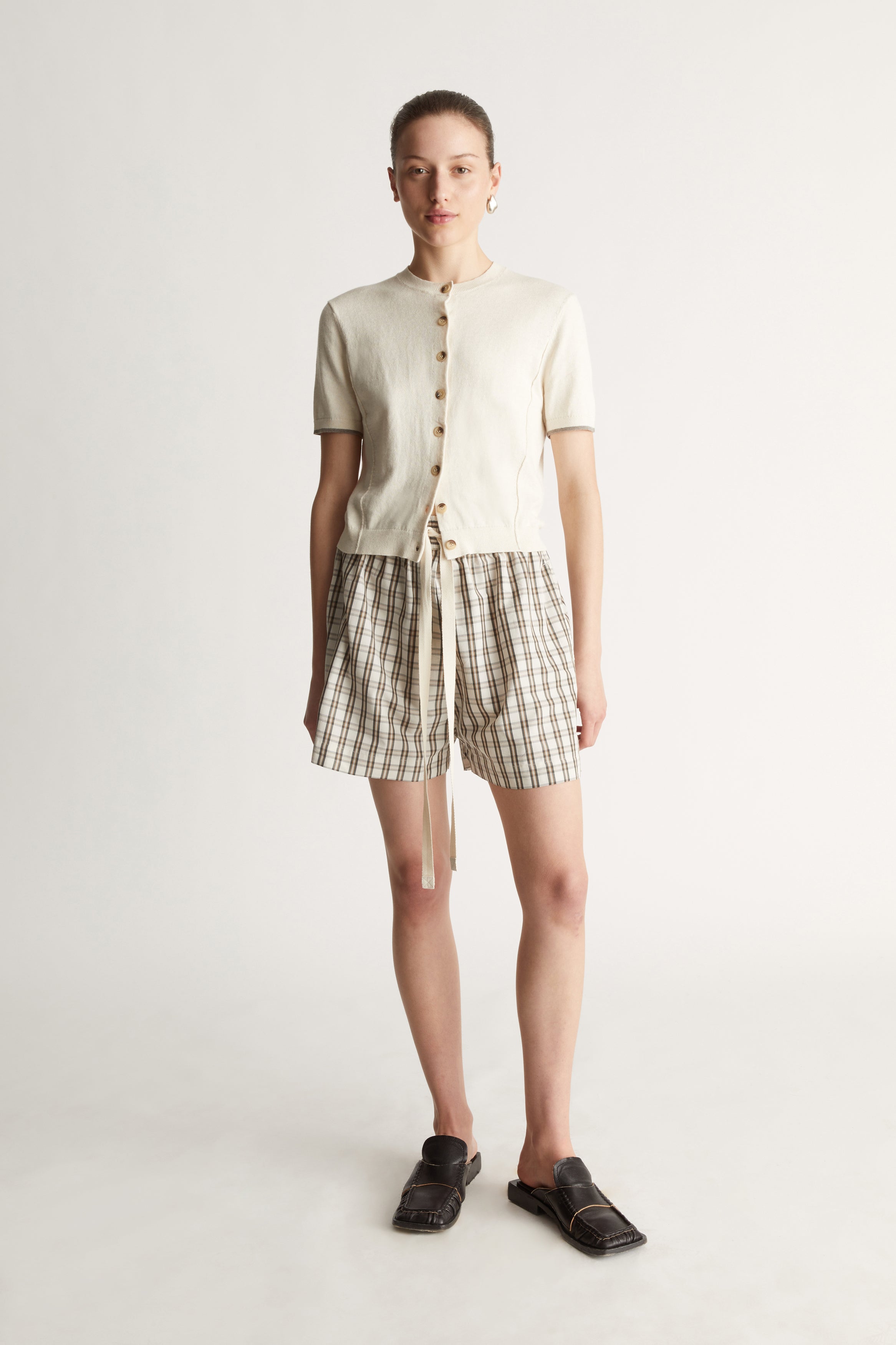 Shop the Esther Short by Lee Mathews – Lee Mathews