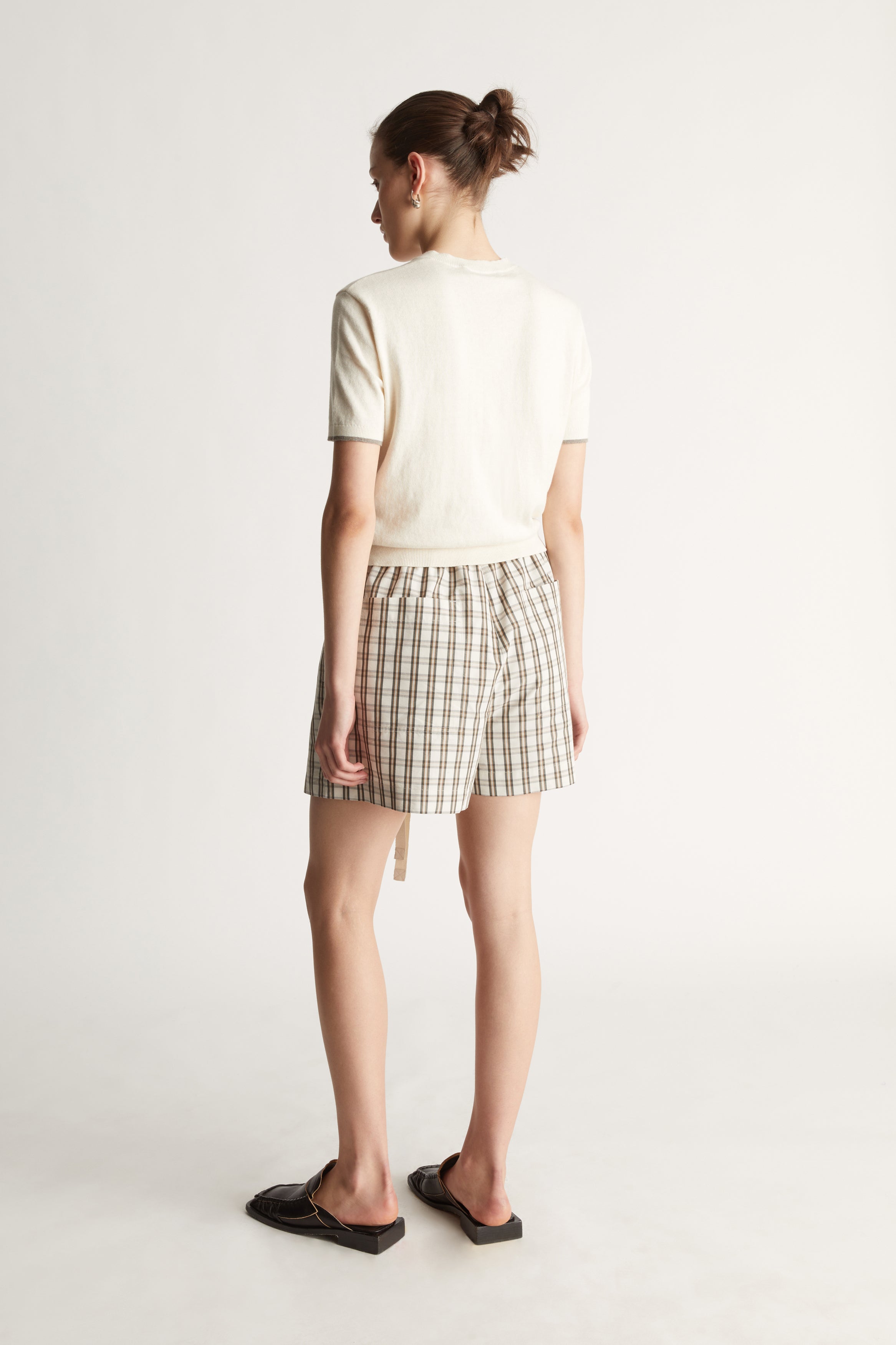 Shop the Esther Short by Lee Mathews – Lee Mathews
